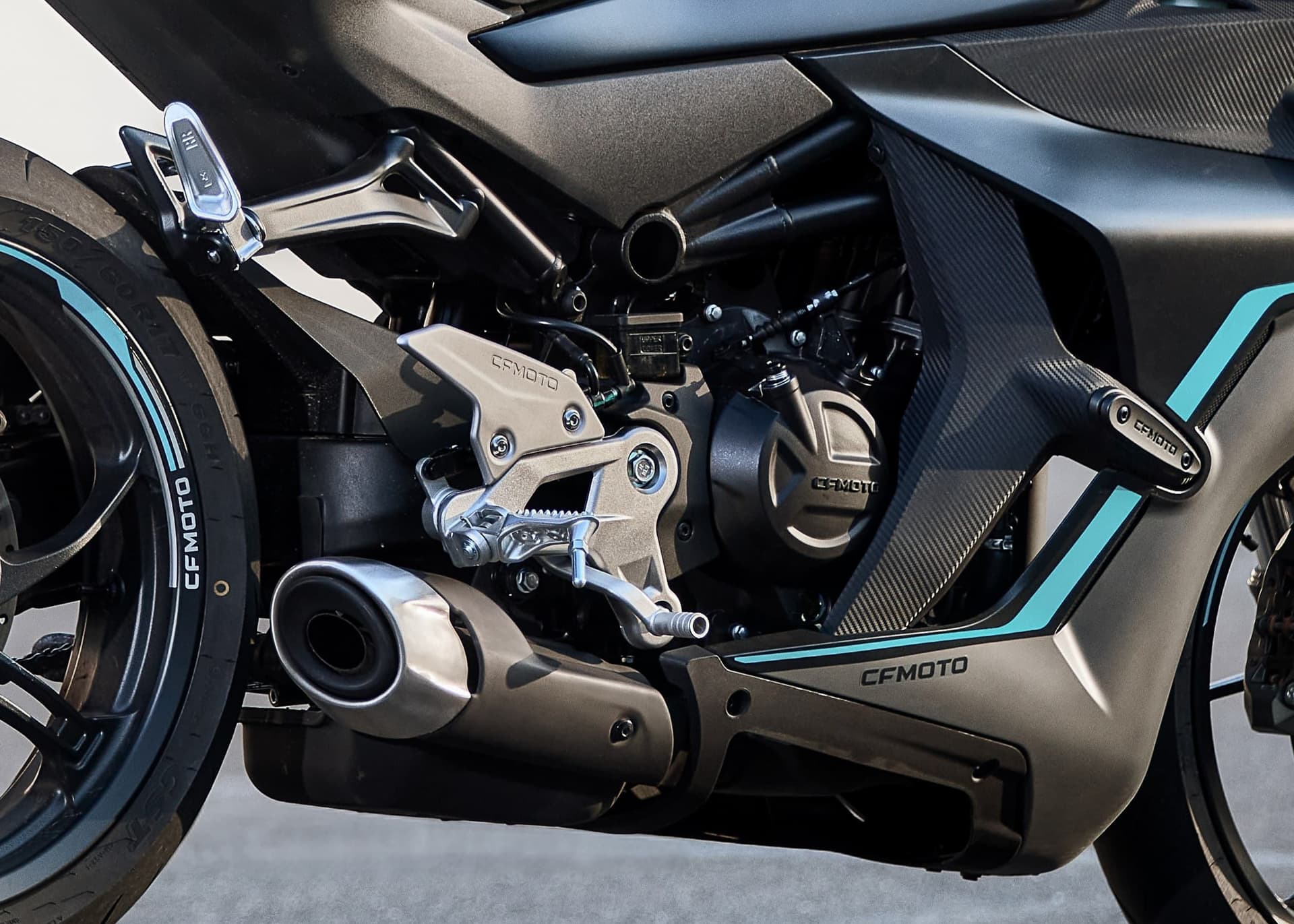 450SR-S - CFMOTO